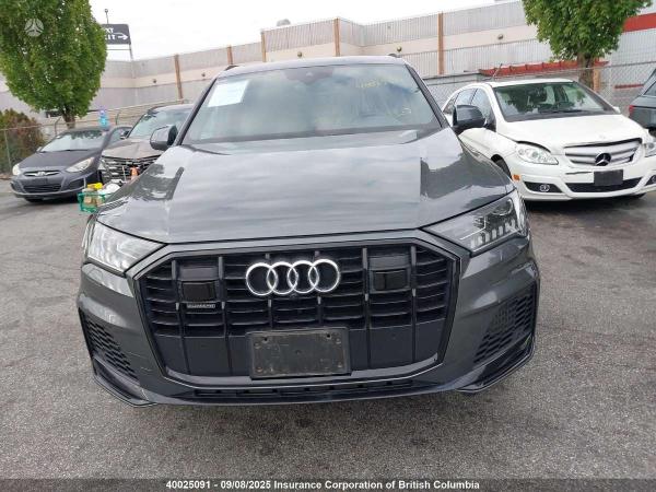 Pelēks Audi Q7 2022 Alīta, ar dzinēja tilpumu 3.00 L un nobraukumu 54 tūkst. km par 35900 €, foto 1 vietnē AUTOMOTO.COM.LV