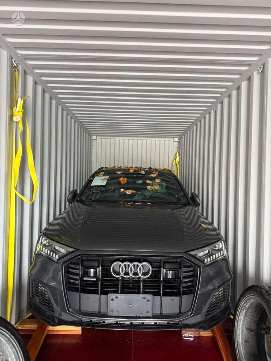 Grey Audi Q7 2022 in Alytus, with an engine capacity of 3.00 L and mileage of 54 thousand km for 35900 €, photo 9 on AUTOMOTO.COM.LV