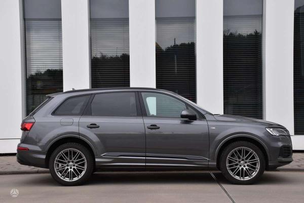 Серый Ауди Ку 7 2022 в Вильнюс, объемом двигателя 2.97 л и пробегом 82 тыс. км за 39300 €, фото 3 на AUTOMOTO.COM.LV