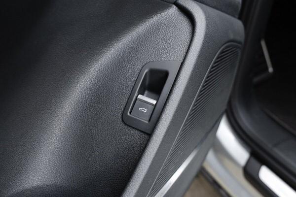 Grey Audi Q7 2022 in Marupe, with an engine capacity of 3.00 L and mileage of 61 thousand km for 35650 €, photo 8 on AUTOMOTO.COM.LV