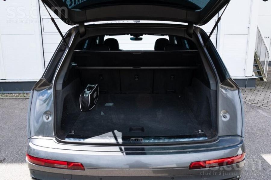Grey Audi Q7 2022 in Riga, with an engine capacity of 3.00 L and mileage of 79 thousand km for 39950 €, photo 17 on AUTOMOTO.COM.LV