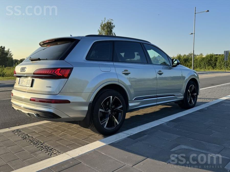 Grey Audi Q7 2022 in Riga, with an engine capacity of 3.00 L and mileage of 61 thousand km for 41000 €, photo 3 on AUTOMOTO.COM.LV