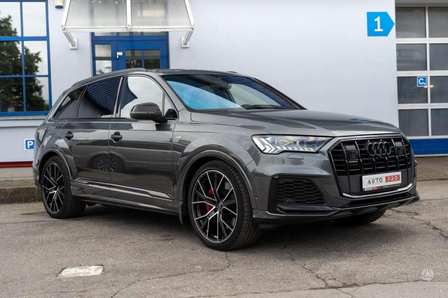 Grey Audi Q7 2022 in Vilnius, with an engine capacity of 3.00 L and mileage of 100 thousand km for 60000 €, photo 1 on AUTOMOTO.COM.LV