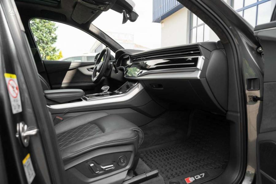 Grey Audi Q7 2022 in Vilnius, with an engine capacity of 3.00 L and mileage of 100 thousand km for 60000 €, photo 39 on AUTOMOTO.COM.LV