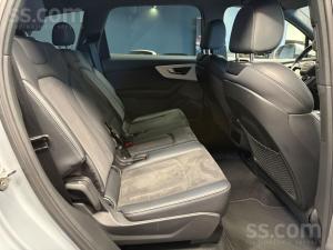 Pelēks Audi Q7 2022 Rīga, ar dzinēja tilpumu 3.00 L un nobraukumu 61 tūkst. km par 41490 €, foto 31 vietnē AUTOMOTO.COM.LV
