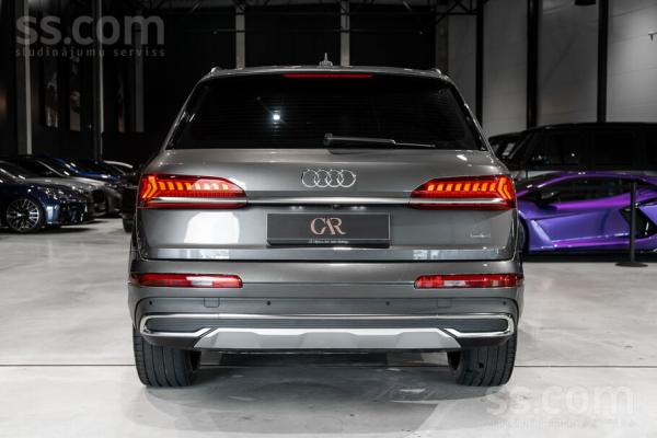 Grey Audi Q7 2022 in Riga, with an engine capacity of 3.00 L and mileage of 80 thousand km for 43000 €, photo 5 on AUTOMOTO.COM.LV