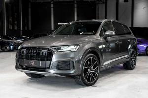Pelēks Audi Q7 2022 Rīga, ar dzinēja tilpumu 2.97 L un nobraukumu 80 tūkst. km par 43000 €, foto  vietnē AUTOMOTO.COM.LV