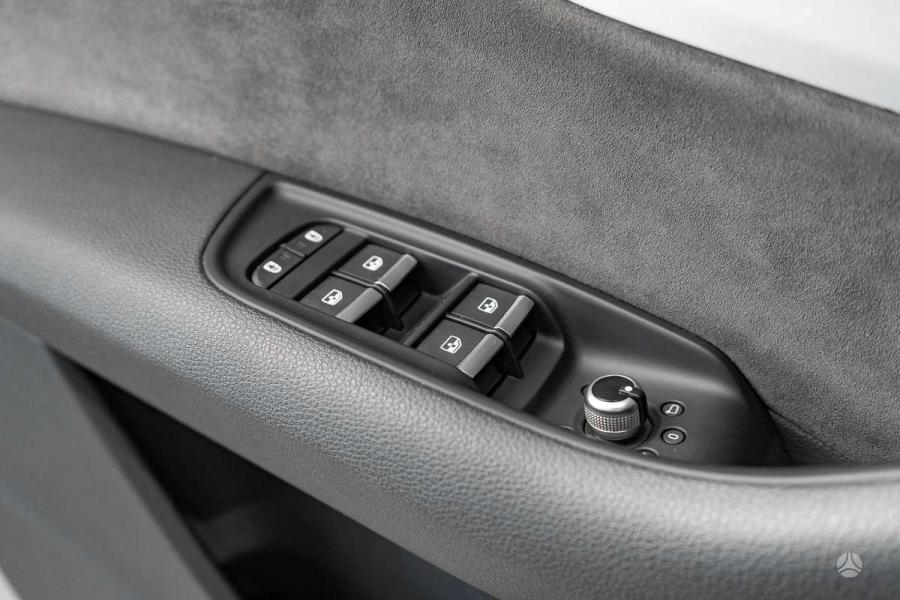 Pelēks Audi Q7 2022 Rīga, ar dzinēja tilpumu 2.97 L un nobraukumu 80 tūkst. km par 43000 €, foto 17 vietnē AUTOMOTO.COM.LV