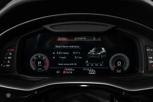 Pelēks Audi Q7 2022 Rīga, ar dzinēja tilpumu 2.97 L un nobraukumu 80 tūkst. km par 43000 €, foto 23 vietnē AUTOMOTO.COM.LV