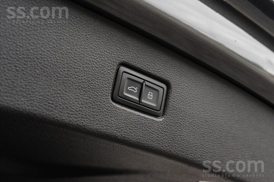 Grey Audi Q7 2023 in Riga, with an engine capacity of 3.00 L and mileage of 78 thousand km for 51750 €, photo 34 on AUTOMOTO.COM.LV