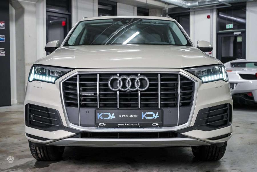 Grey Audi Q7 2023 in Kaunas, with an engine capacity of 2.97 L and mileage of 35 thousand km for 48950 €, photo 5 on AUTOMOTO.COM.LV