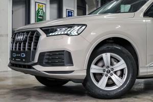 Grey Audi Q7 2023 in Kaunas, with an engine capacity of 2.97 L and mileage of 35 thousand km for 48950 €, photo 8 on AUTOMOTO.COM.LV