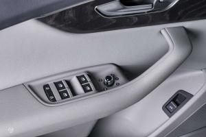Grey Audi Q7 2023 in Kaunas, with an engine capacity of 2.97 L and mileage of 35 thousand km for 48950 €, photo 52 on AUTOMOTO.COM.LV