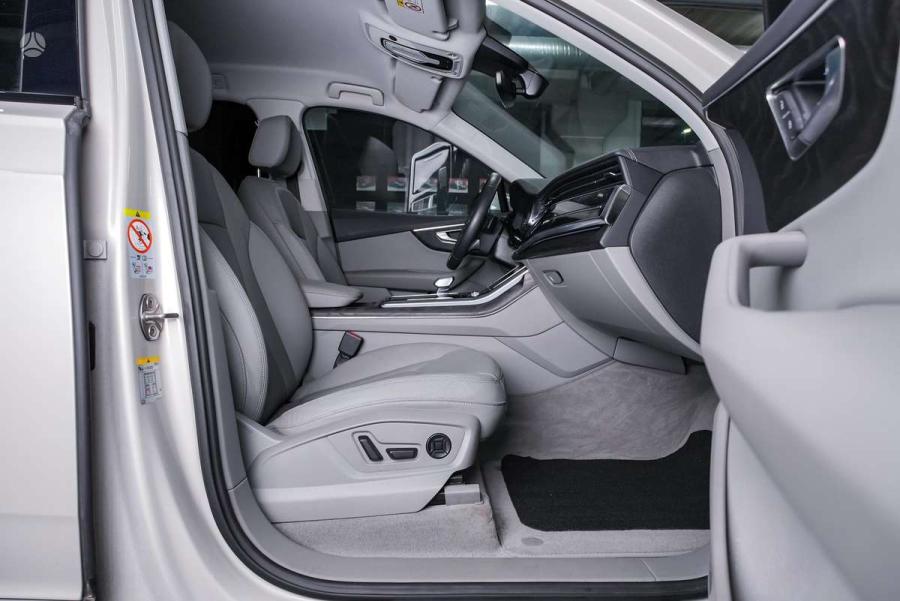 Grey Audi Q7 2023 in Kaunas, with an engine capacity of 2.97 L and mileage of 35 thousand km for 48950 €, photo 64 on AUTOMOTO.COM.LV