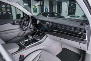 Grey Audi Q7 2023 in Kaunas, with an engine capacity of 2.97 L and mileage of 35 thousand km for 48950 €, photo 68 on AUTOMOTO.COM.LV