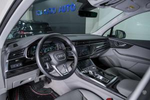 Grey Audi Q7 2023 in Kaunas, with an engine capacity of 2.97 L and mileage of 35 thousand km for 48950 €, photo 42 on AUTOMOTO.COM.LV