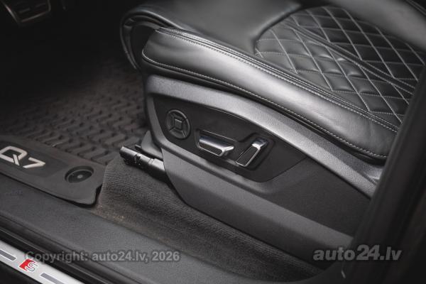 Audi Q7 2023 in Tartu on AUTOMOTO.COM.LV Grey Audi Q7 2023 in Tartu, with an engine capacity of 3.00 L and mileage of 74 thousand km for 62900 €, photo 10 on AUTOMOTO.COM.LV