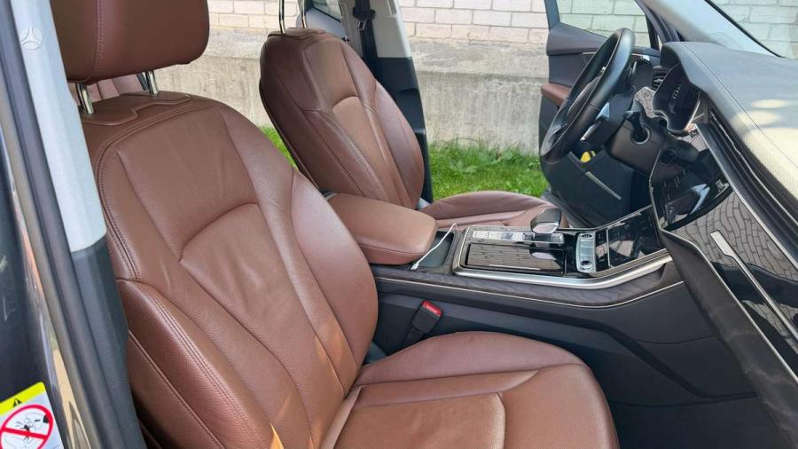 Grey Audi Q7 2023 in Vilnius, with an engine capacity of 3.00 L and mileage of 109 thousand km for 46000 €, photo 19 on AUTOMOTO.COM.LV