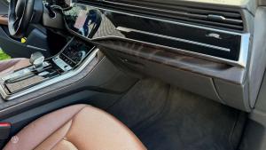 Grey Audi Q7 2023 in Vilnius, with an engine capacity of 3.00 L and mileage of 109 thousand km for 46000 €, photo 23 on AUTOMOTO.COM.LV