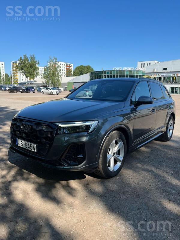 Серый Ауди Ку 7 2024 в Рига, объемом двигателя 3.00 л и пробегом 42 тыс. км за 72500 €, фото 2 на AUTOMOTO.COM.LV
