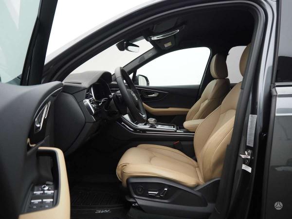 Audi Q7 2024 Viļņa vietnē Pelēks Audi Q7 2024 Viļņa, ar dzinēja tilpumu 3.00 L un nobraukumu 33 tūkst. km par 77800 €, foto 9 vietnē AUTOMOTO.COM.LV