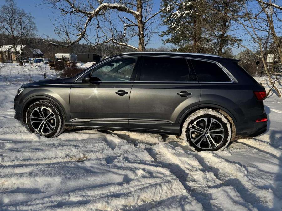 Grey Audi Q7 2025 in Vilnius, with an engine capacity of 2.97 L and mileage of 13 thousand km for 82500 €, photo 9 on AUTOMOTO.COM.LV