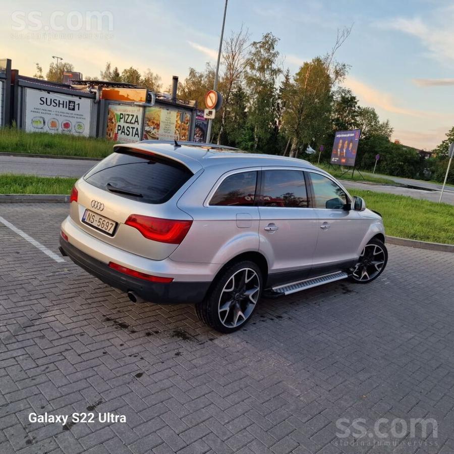 Pelēks Audi Q7 2007 Rīga, ar dzinēja tilpumu 4.20 L un nobraukumu 0 tūkst. km par 3500 €, foto 2 vietnē AUTOMOTO.COM.LV
