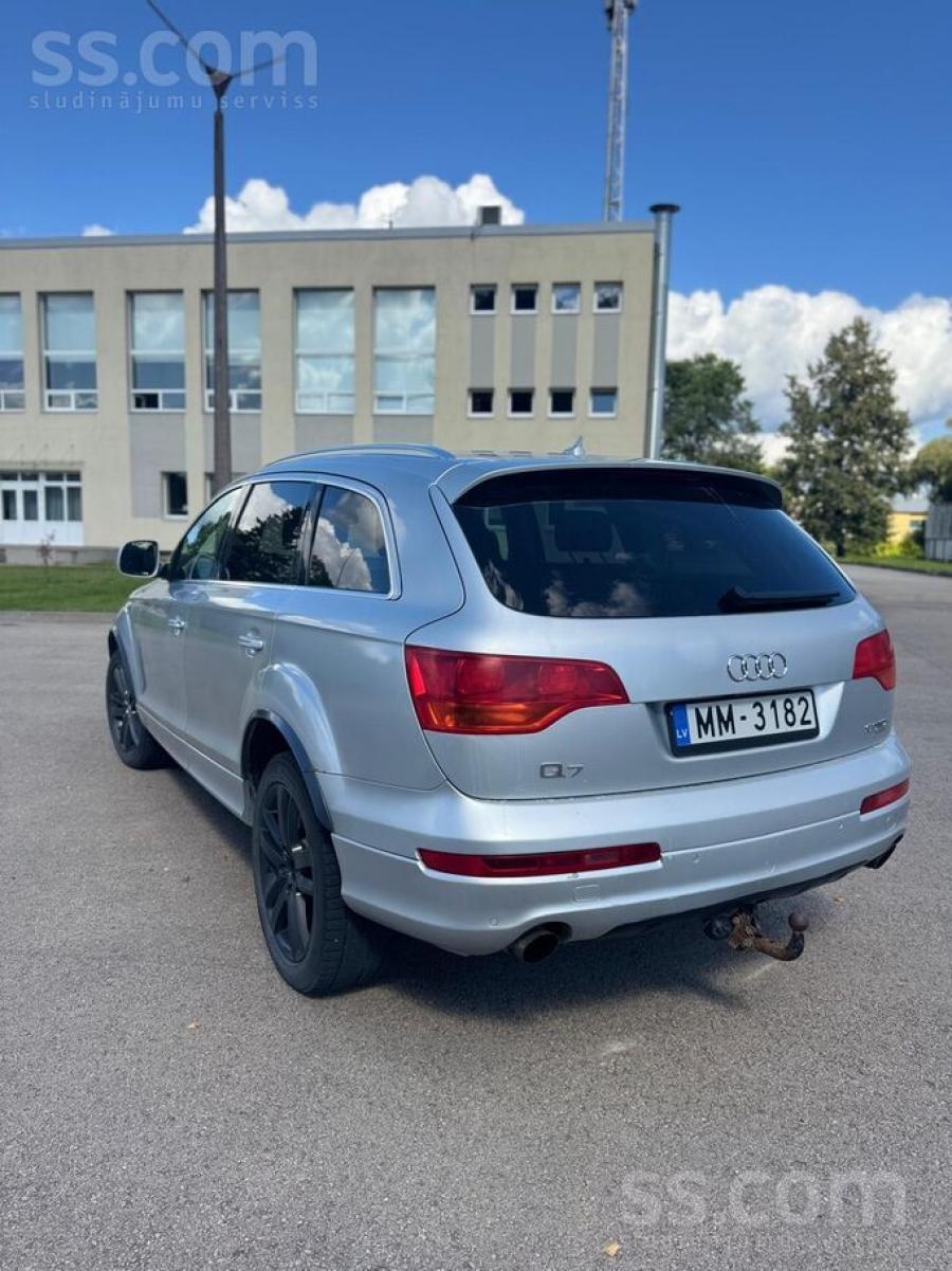 Pelēks Audi Q7 2008 Cēsis, ar dzinēja tilpumu 3.00 L un nobraukumu 375 tūkst. km par 5800 €, foto 6 vietnē AUTOMOTO.COM.LV