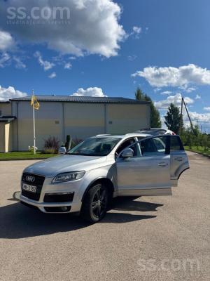 Pelēks Audi Q7 2008 Cēsis, ar dzinēja tilpumu 3.00 L un nobraukumu 375 tūkst. km par 5800 €, foto 12 vietnē AUTOMOTO.COM.LV