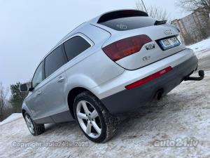 Grey Audi Q7 2006 in Narva, with an engine capacity of 3.00 L and mileage of 345 thousand km for 3799 €, photo 9 on AUTOMOTO.COM.LV