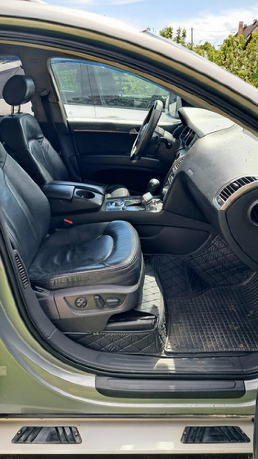 Pelēks Audi Q7 2006 Kohtla-Jerve, ar dzinēja tilpumu 0.00 L un nobraukumu 309 tūkst. km par 6000 €, foto 5 vietnē AUTOMOTO.COM.LV