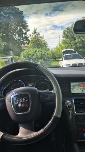 Pelēks Audi Q7 2006 Kohtla-Jerve, ar dzinēja tilpumu 0.00 L un nobraukumu 309 tūkst. km par 6000 €, foto 9 vietnē AUTOMOTO.COM.LV