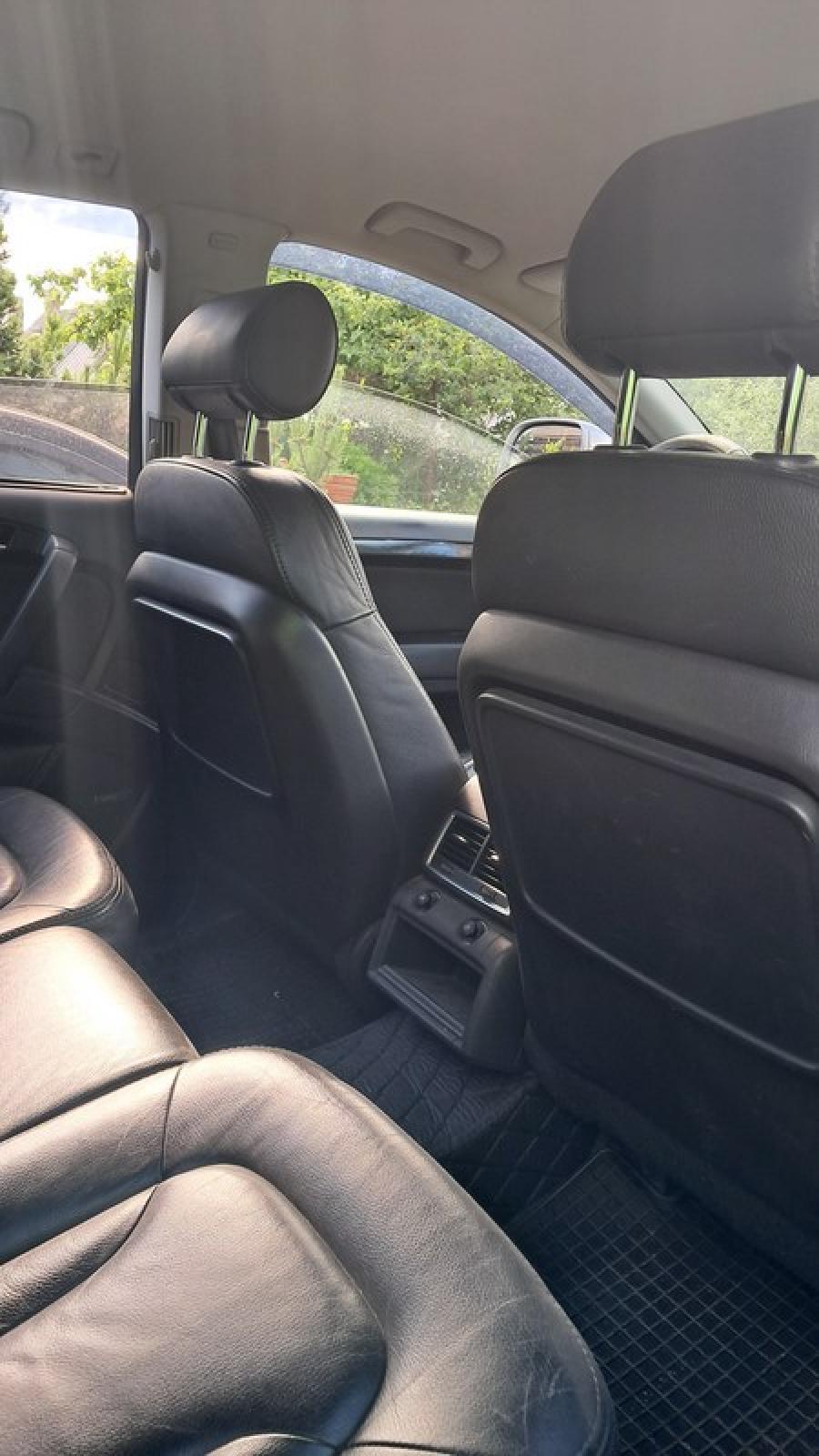 Pelēks Audi Q7 2006 Kohtla-Jerve, ar dzinēja tilpumu 0.00 L un nobraukumu 309 tūkst. km par 6000 €, foto 23 vietnē AUTOMOTO.COM.LV