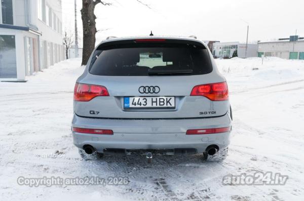 Grey Audi Q7 2007 in Tartu, with an engine capacity of 3.00 L and mileage of 297 thousand km for 6500 €, photo 5 on AUTOMOTO.COM.LV