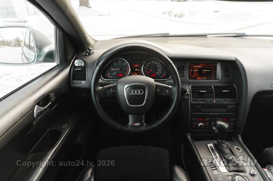 Grey Audi Q7 2007 in Tartu, with an engine capacity of 3.00 L and mileage of 297 thousand km for 6500 €, photo 8 on AUTOMOTO.COM.LV