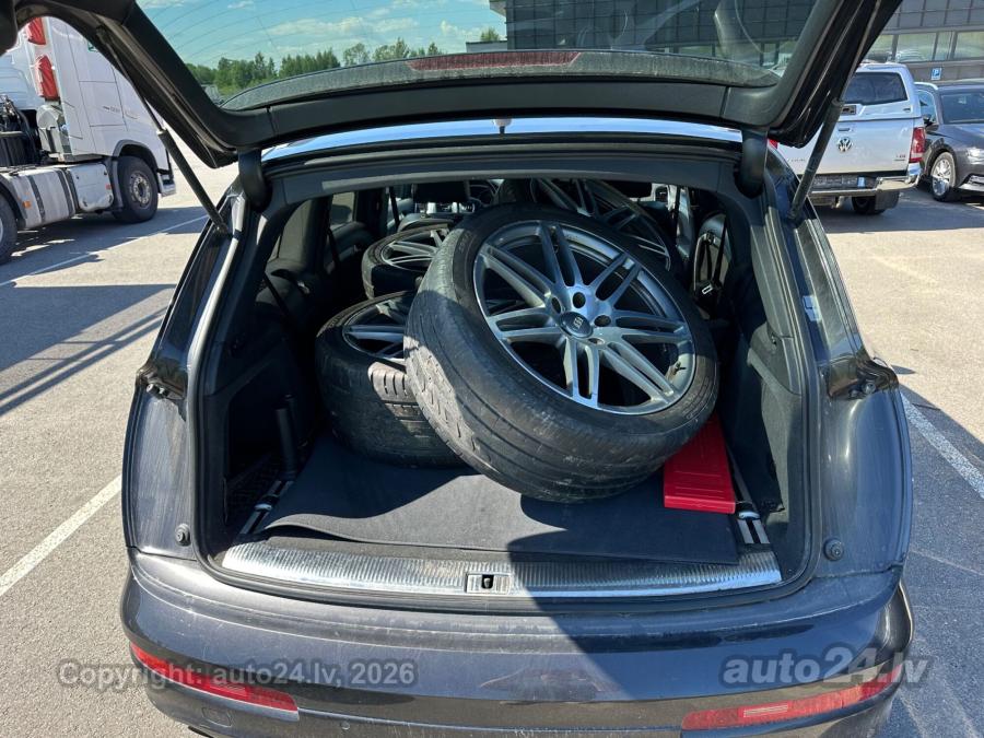 Grey Audi Q7 2009 in Tartu, with an engine capacity of 3.00 L and mileage of 195 thousand km for 6999 €, photo 9 on AUTOMOTO.COM.LV