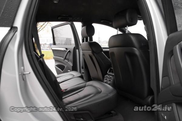 Grey Audi Q7 2011 in Tartu, with an engine capacity of 4.10 L and mileage of 330 thousand km for 12999 €, photo 11 on AUTOMOTO.COM.LV