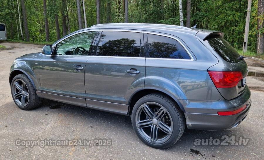 Grey Audi Q7 2012 in Riga, with an engine capacity of 3.00 L and mileage of 290 thousand km for 13200 €, photo 5 on AUTOMOTO.COM.LV
