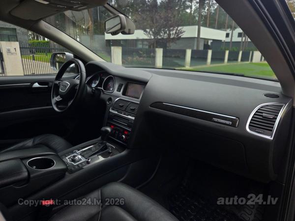 Grey Audi Q7 2012 in Tallinn, with an engine capacity of 3.00 L and mileage of 293 thousand km for 10900 €, photo 10 on AUTOMOTO.COM.LV