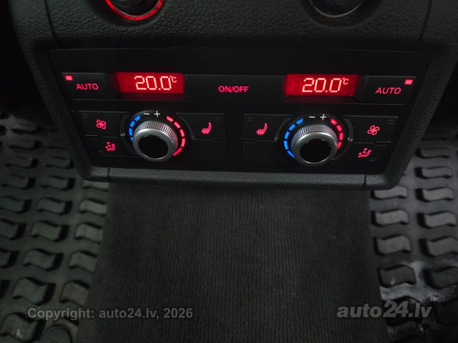 Pelēks Audi Q7 2012 Tallina, ar dzinēja tilpumu 3.00 L un nobraukumu 293 tūkst. km par 10900 €, foto 14 vietnē AUTOMOTO.COM.LV