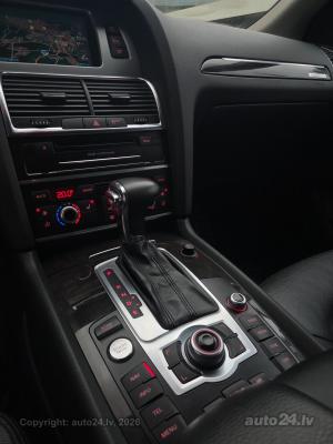 Pelēks Audi Q7 2012 Tallina, ar dzinēja tilpumu 3.00 L un nobraukumu 293 tūkst. km par 10900 €, foto 23 vietnē AUTOMOTO.COM.LV
