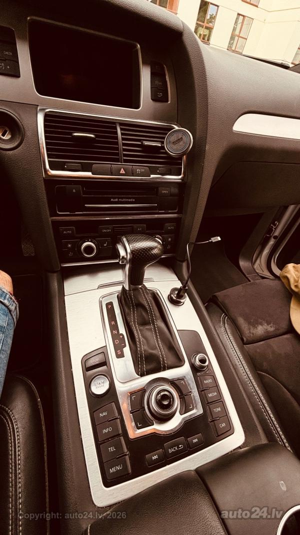 Pelēks Audi Q7 2013 Tallina, ar dzinēja tilpumu 3.00 L un nobraukumu 226 tūkst. km par 17000 €, foto 3 vietnē AUTOMOTO.COM.LV