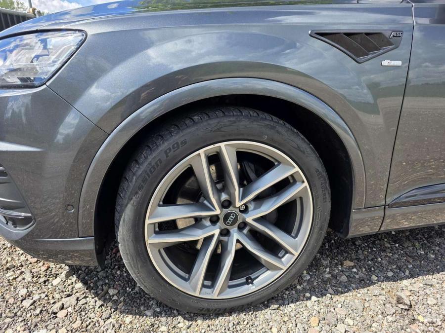 Pelēks Audi Q7 2016 Marijampole, ar dzinēja tilpumu 0.00 L un nobraukumu 263 tūkst. km par 31500 €, foto 5 vietnē AUTOMOTO.COM.LV