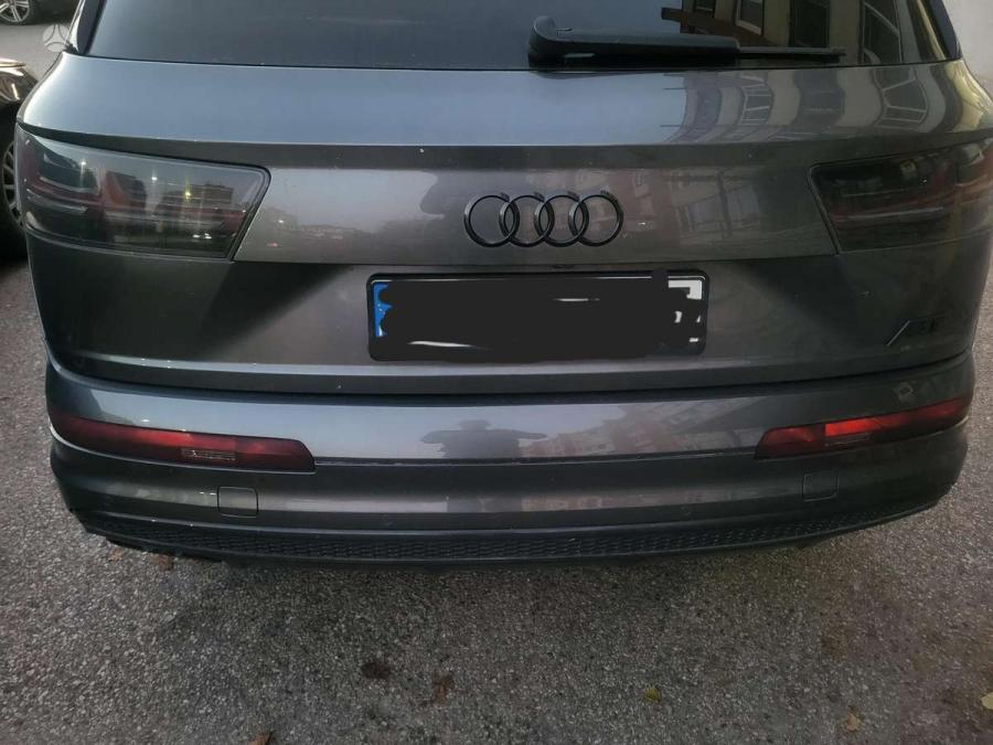 Pelēks Audi Q7 2016 Marijampole, ar dzinēja tilpumu 0.00 L un nobraukumu 263 tūkst. km par 31500 €, foto 10 vietnē AUTOMOTO.COM.LV