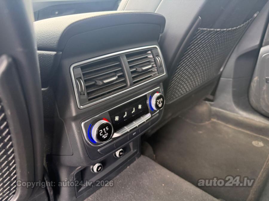 Grey Audi Q7 2018 in Tallinn, with an engine capacity of 3.00 L and mileage of 143 thousand km for 28990 €, photo 10 on AUTOMOTO.COM.LV