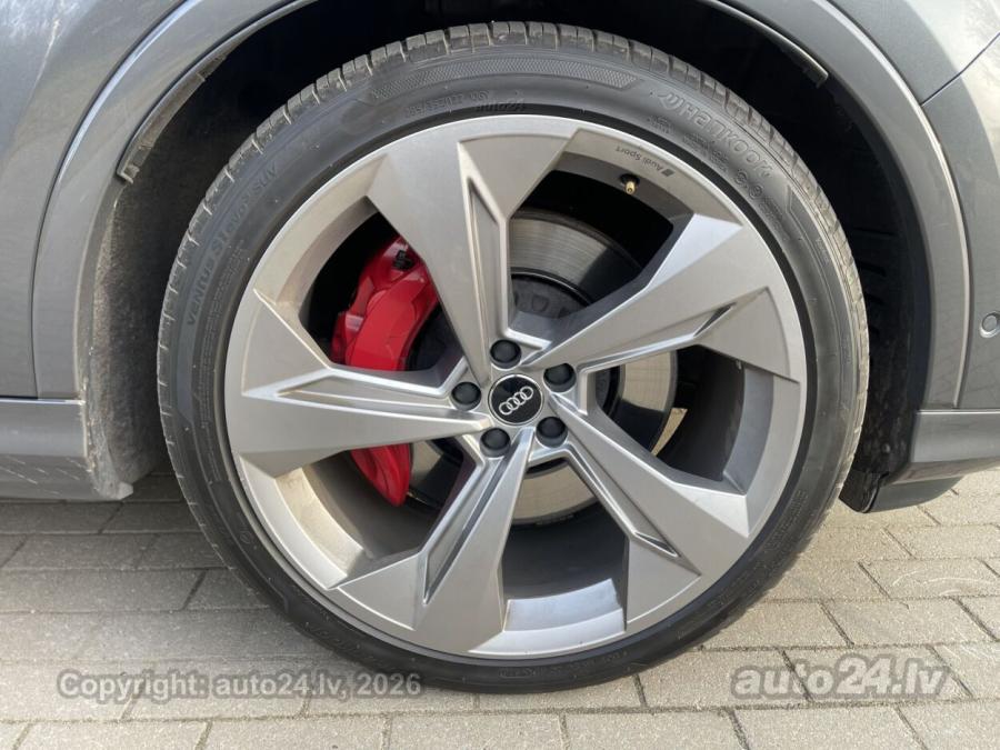 Pelēks Audi Q7 2020 Tallina, ar dzinēja tilpumu 3.00 L un nobraukumu 141 tūkst. km par 39999 €, foto 19 vietnē AUTOMOTO.COM.LV