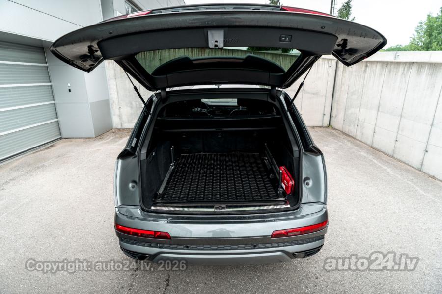 Grey Audi Q7 2020 in Tartu, with an engine capacity of 3.00 L and mileage of 81 thousand km for 52900 €, photo 8 on AUTOMOTO.COM.LV