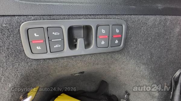Pelēks Audi Q7 2023 Tallina, ar dzinēja tilpumu 3.00 L un nobraukumu 68 tūkst. km par 54900 €, foto 11 vietnē AUTOMOTO.COM.LV