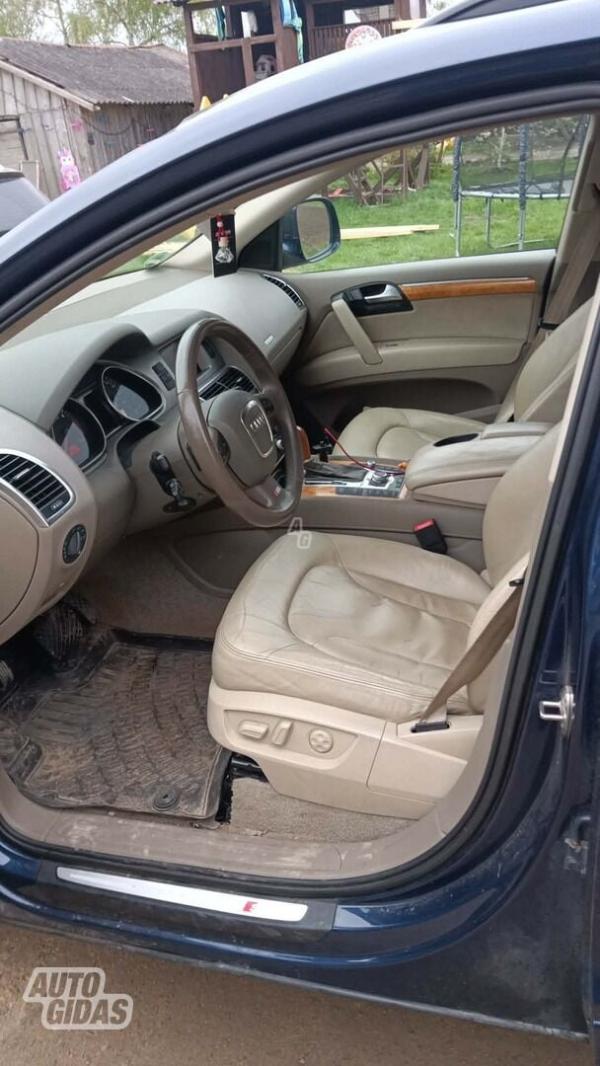 Audi Q7 2009 in Pakruojis, with an engine capacity of 4.20 L and mileage of 340 thousand km for 5500 €, photo 3 on AUTOMOTO.COM.LV