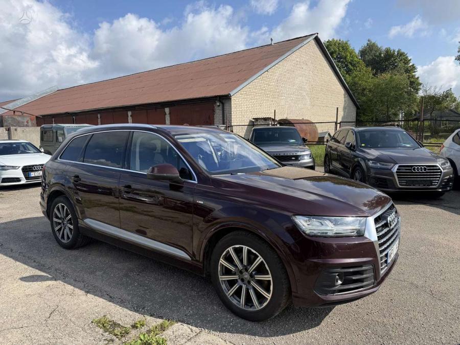 Red Audi Q7 2016 in Telschi, with an engine capacity of 2.97 L and mileage of 254 thousand km for 22900 €, photo 5 on AUTOMOTO.COM.LV